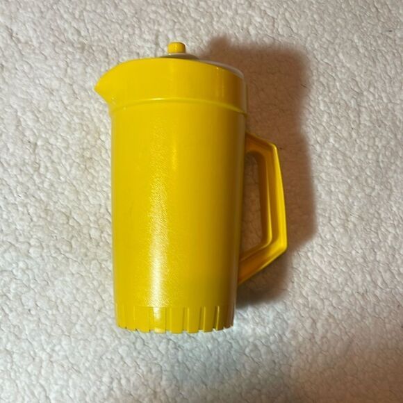 Tupperware | Dining | Rare Vintagetupperwareyellowpitcher | Poshmark